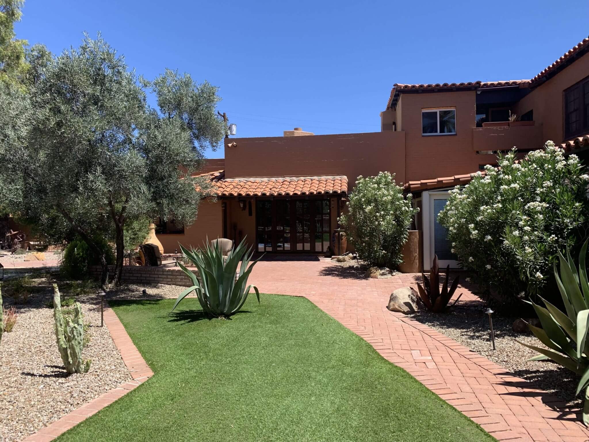 How Landscaping Can Make Your Backyard the Perfect Entertaining Space ...
